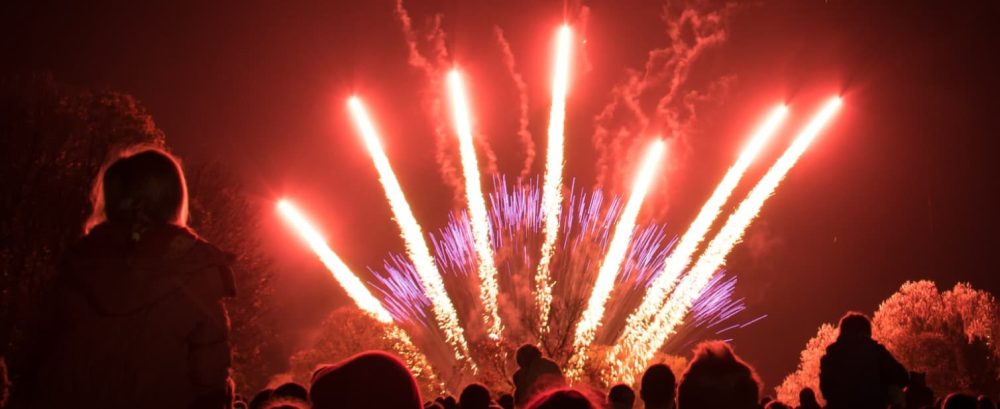 Our top tips for setting up your very own firework show at home! - Melt